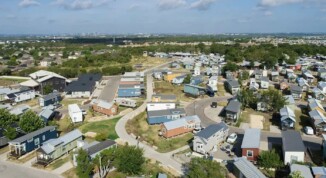 Texas Tiny Home Community Thrives With 2,000 Neighbors: Easing ...