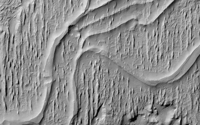 Incredible New Image Captures Evidence of Once-Flowing River on Mars