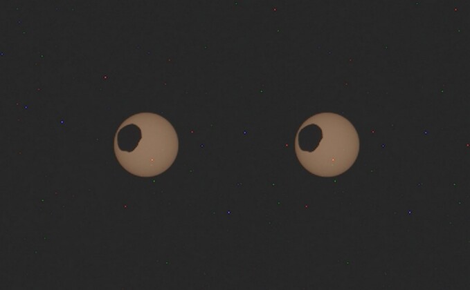 Images of Mars Eclipse Sparks Amusement Because it Looks Like a Googly Eye