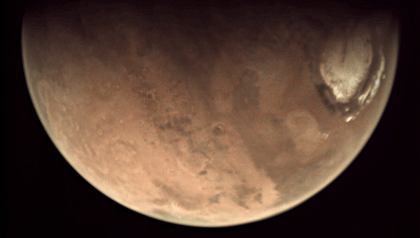 Spiders From Mars? Phenomenon Evokes David Bowie Song in These Photos ...