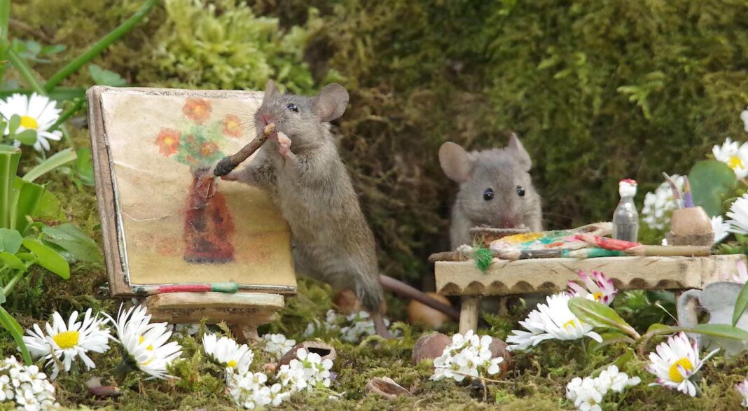 Man Who Built Adorable Mouse Village to Cope With Depression Adds a Pub ...