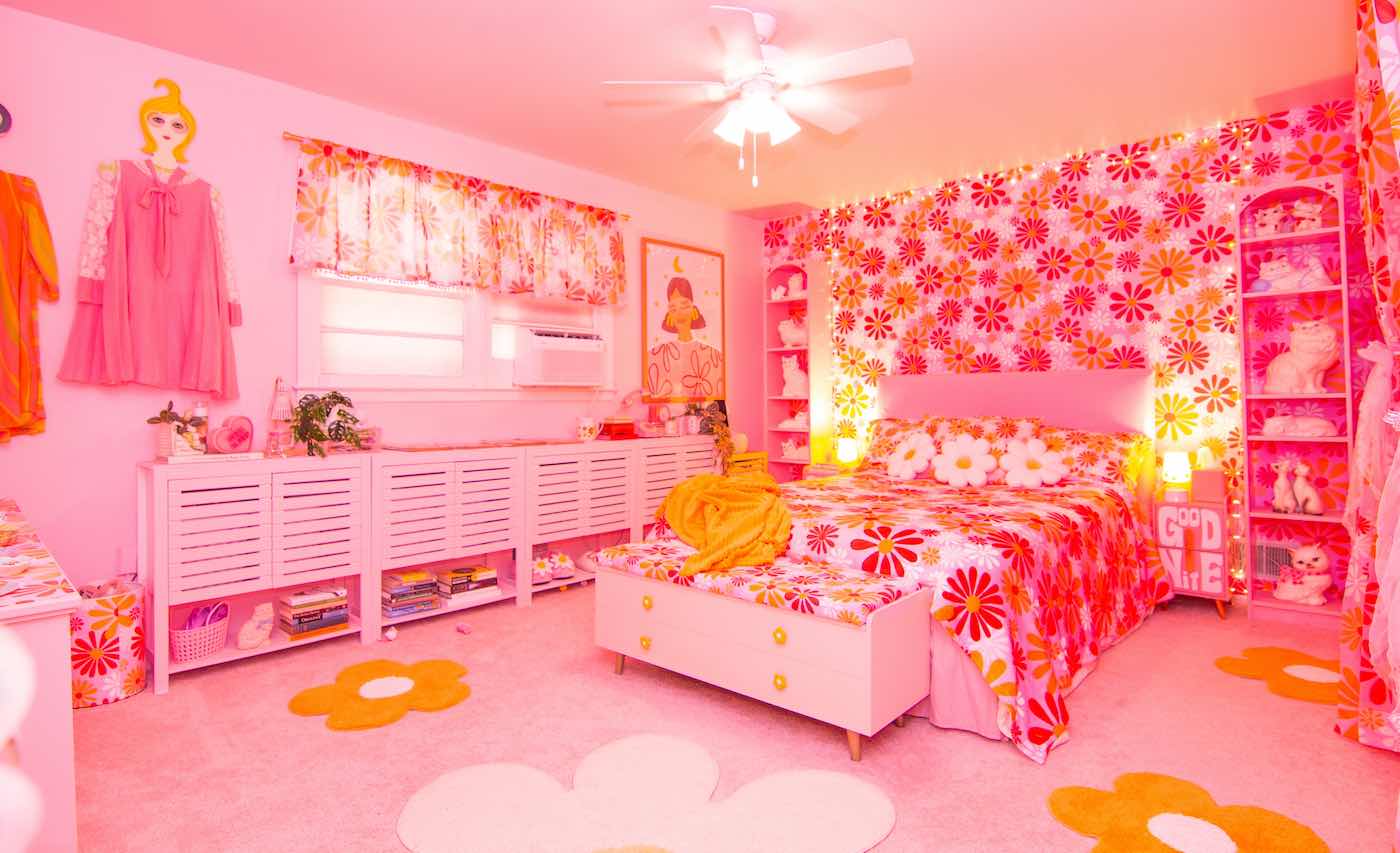 A Real Life Barbie Dreamhouse For Sale on Zillow Goes Viral For Happy ...