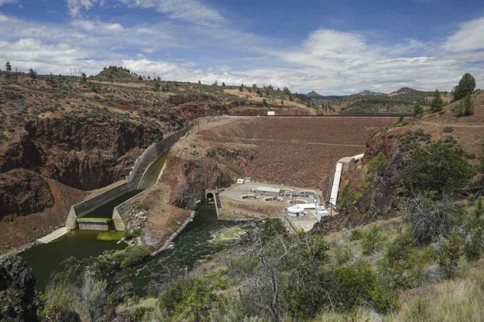 Before and After Photos of World's Largest Dam Removal in Calif. Will ...