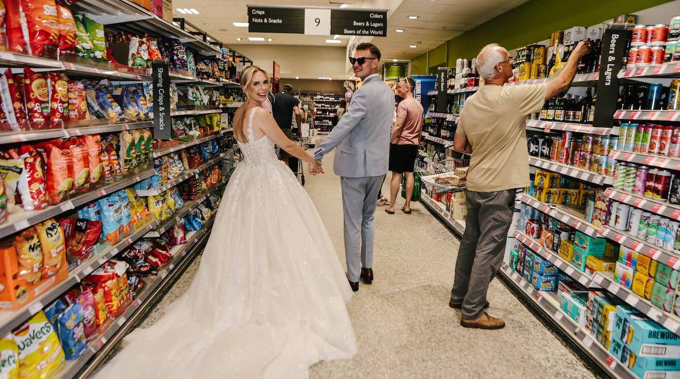 Couple Who Met in the Chips Aisle Returned to the Supermarket For ...