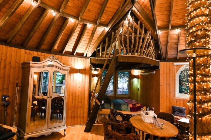 Narnia Themed Treehouse Built Next to C.S. Lewis’ Home Features Magic ...