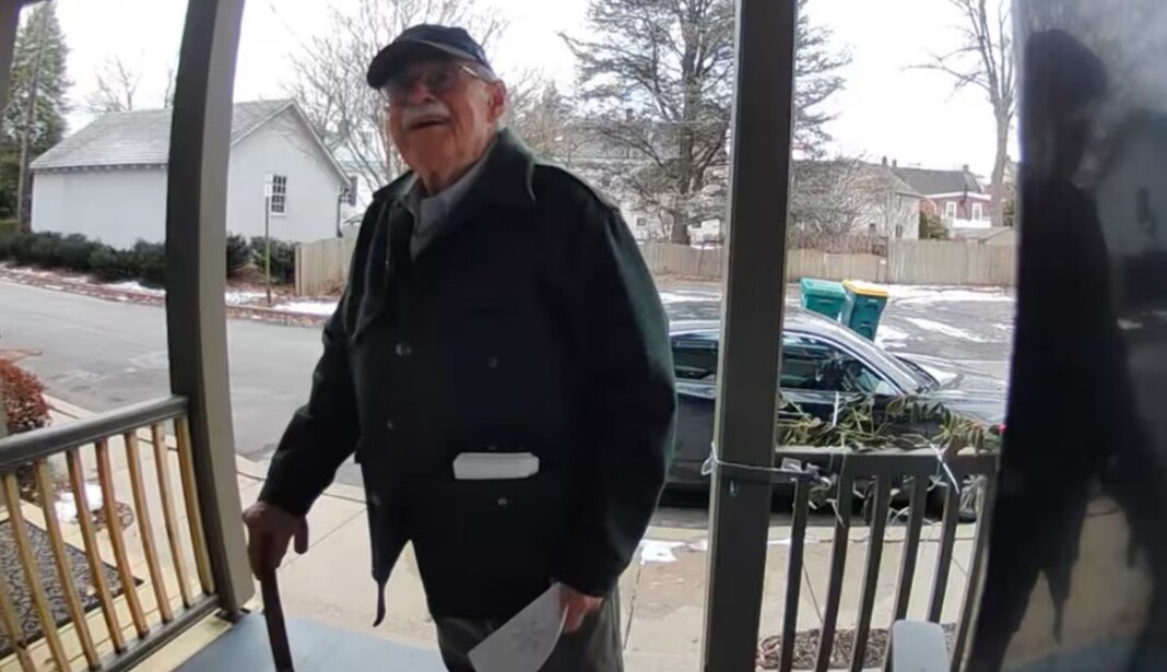Man, 87, Goes Viral for Delivering Party Invitations Door-to-Door: ‘4 ...