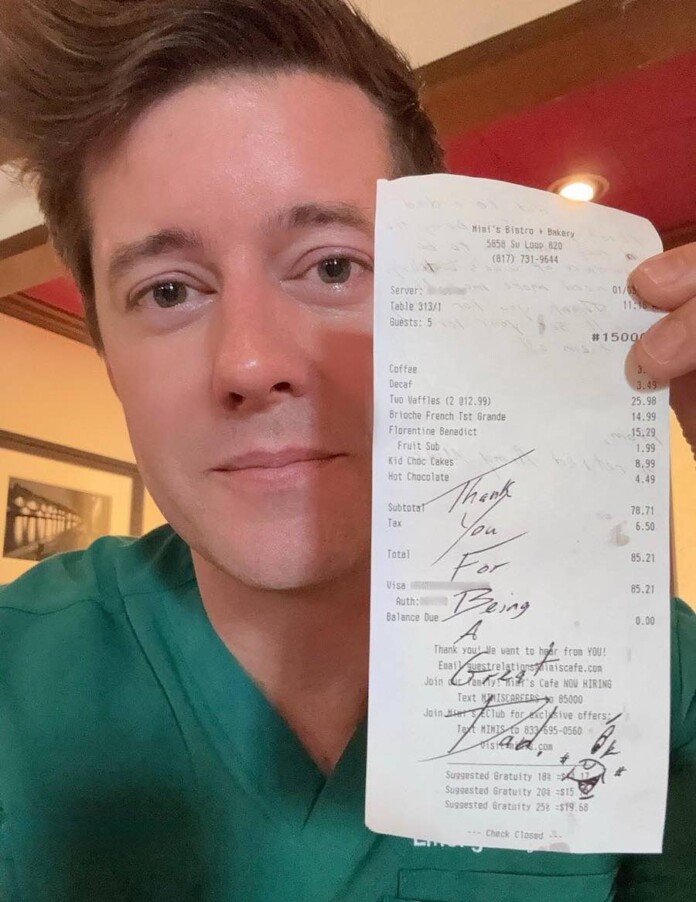 Stranger Pays Family’s Breakfast Bill and Writes Heartfelt Note ...
