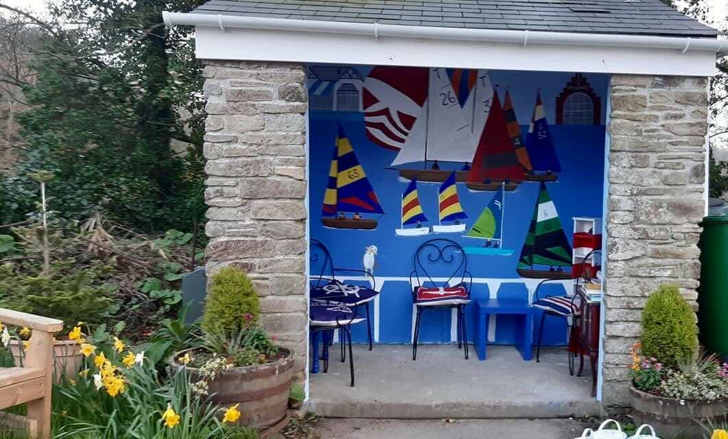 The UK’s Cutest Bus Stop Has Been Decorated By Locals With Quirky ...