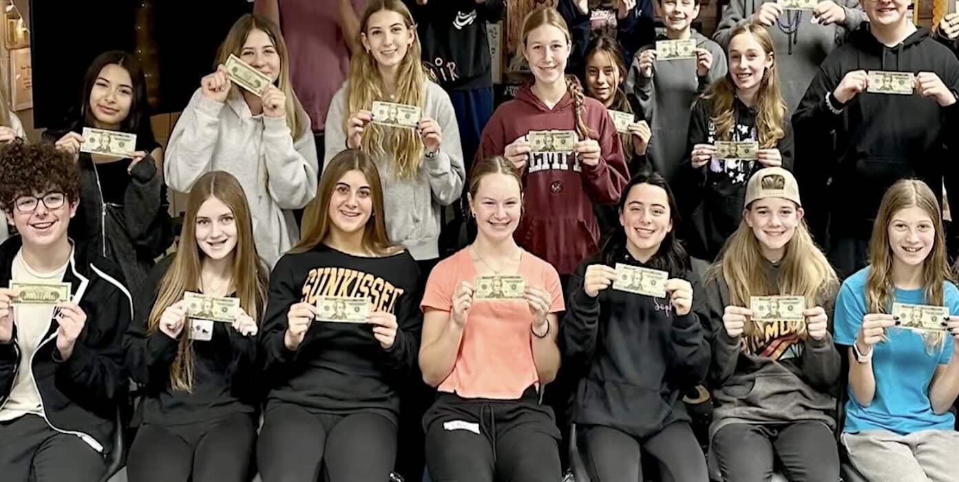 How Much Goodness Can $20 Buy? Teacher Gives Cash to Students in Annual ...