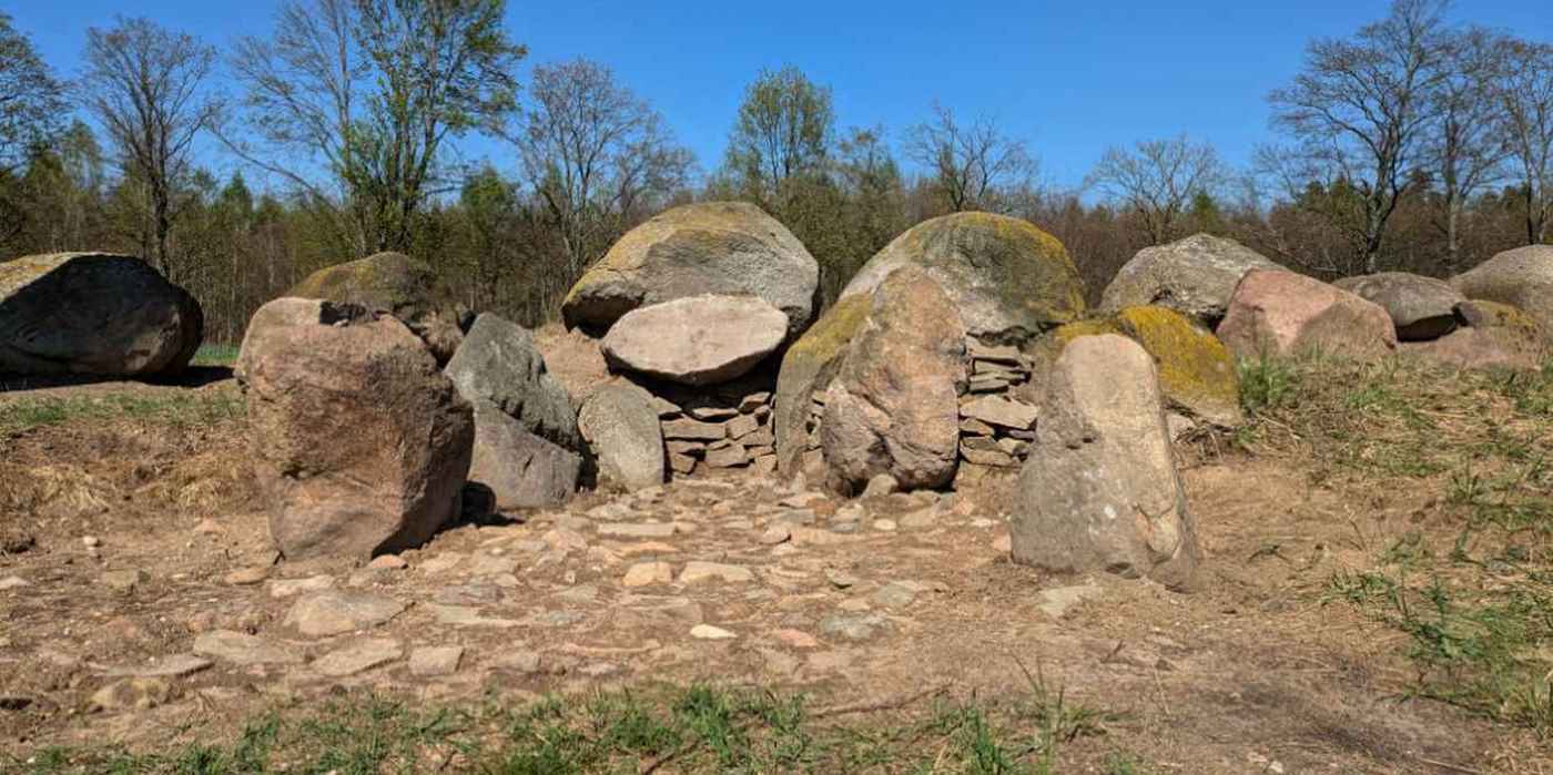 This German Town Carefully Reconstructed a 5,500-Year-Old Monument ...
