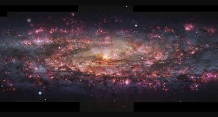 Thousands of Previously Unseen Colors Captured in the Sculptor Galaxy ...