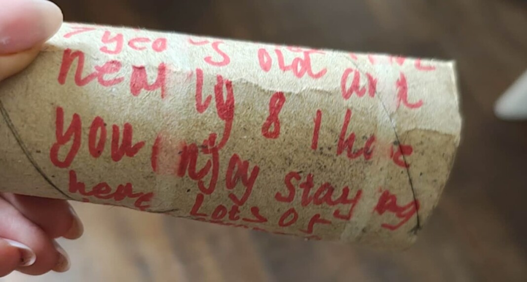 Woman Finds Message on Toilet Paper Roll Written 35 Years Ago by Little ...