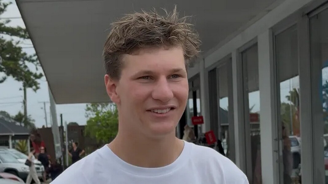 Teen Rewarded with Cash and Job After Turning in Wad of $3,500 'Without ...