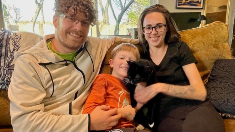 Oklahoma Man's Cat Returns Home After 5 Months Lost in Northern Canada ...