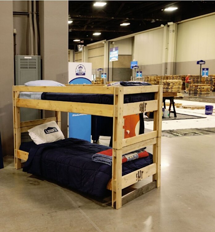 6,500 Volunteers Build 10,000 Beds in 24 Hours for Kids Who Don't Have ...