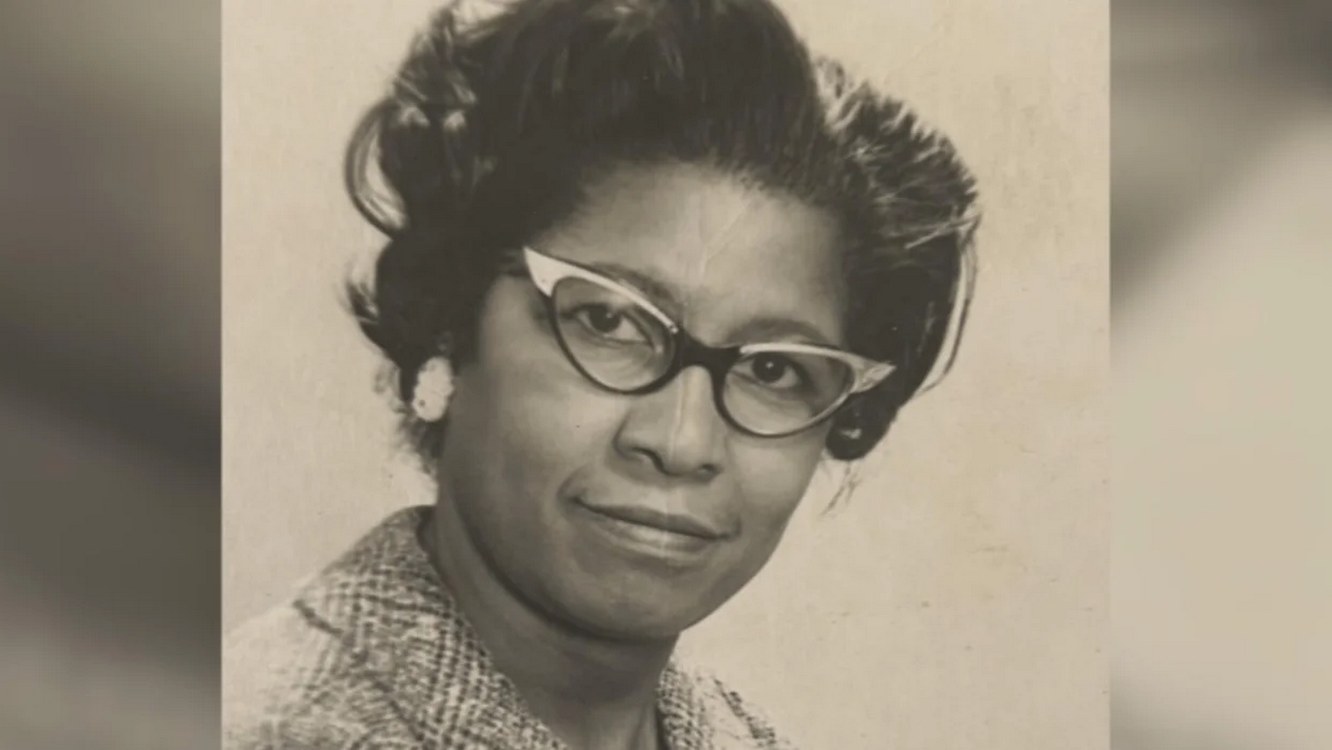 108-year-old Delaware Woman Renews Her Driver’s License to 2033, Works ...